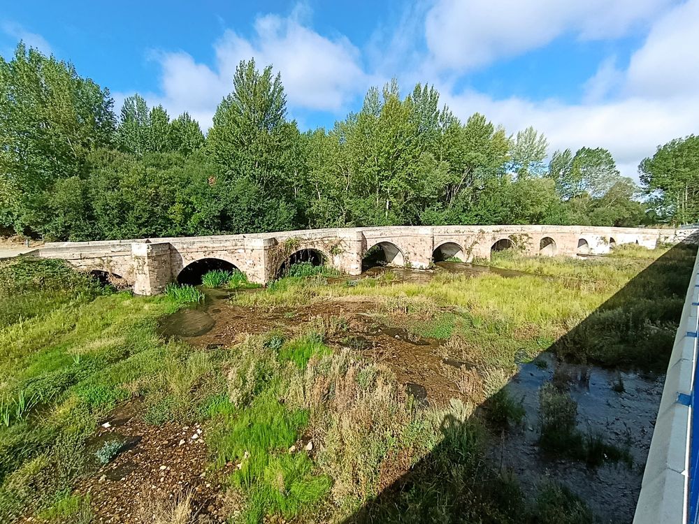 Visita el Puente Canto en l a localidad de San Millán de Juarros en ...